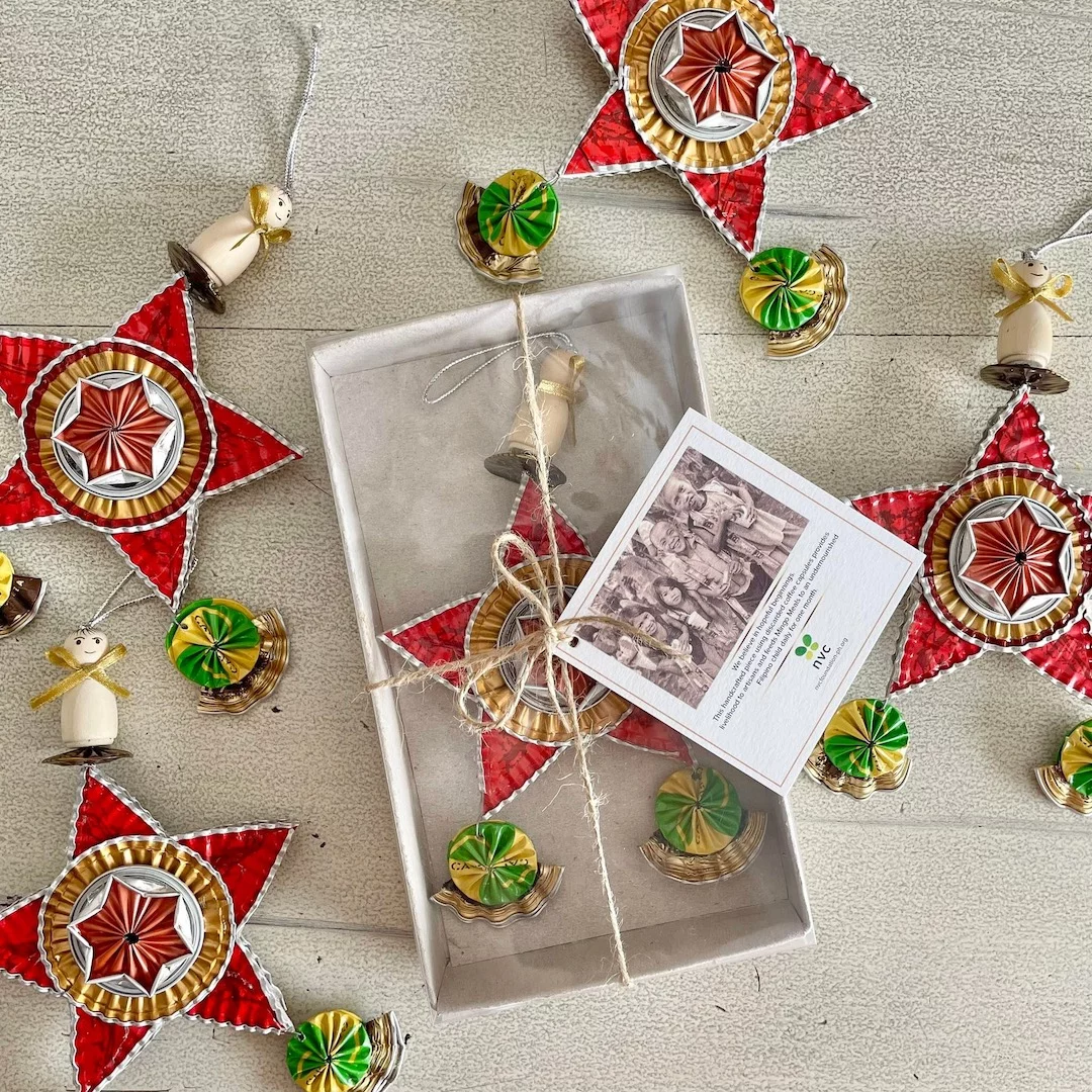 Assorted Upcycled Parol with 1 Month Sponsorship of Mingo Meals -A ...