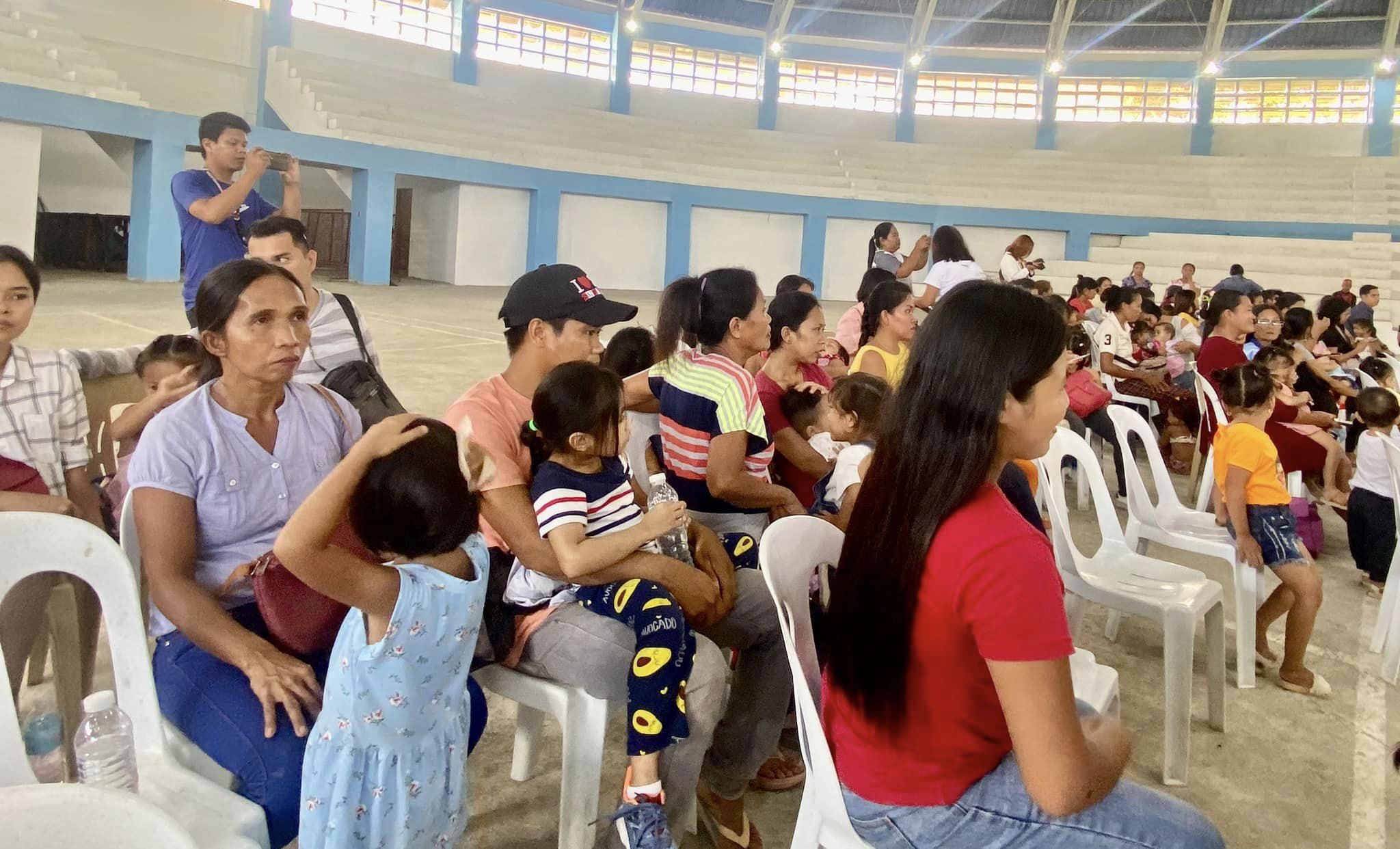 XFM Radyo Iloilo: 65 ka mga Kabataan sa Calinog Benepisaryo sang Mingo ...